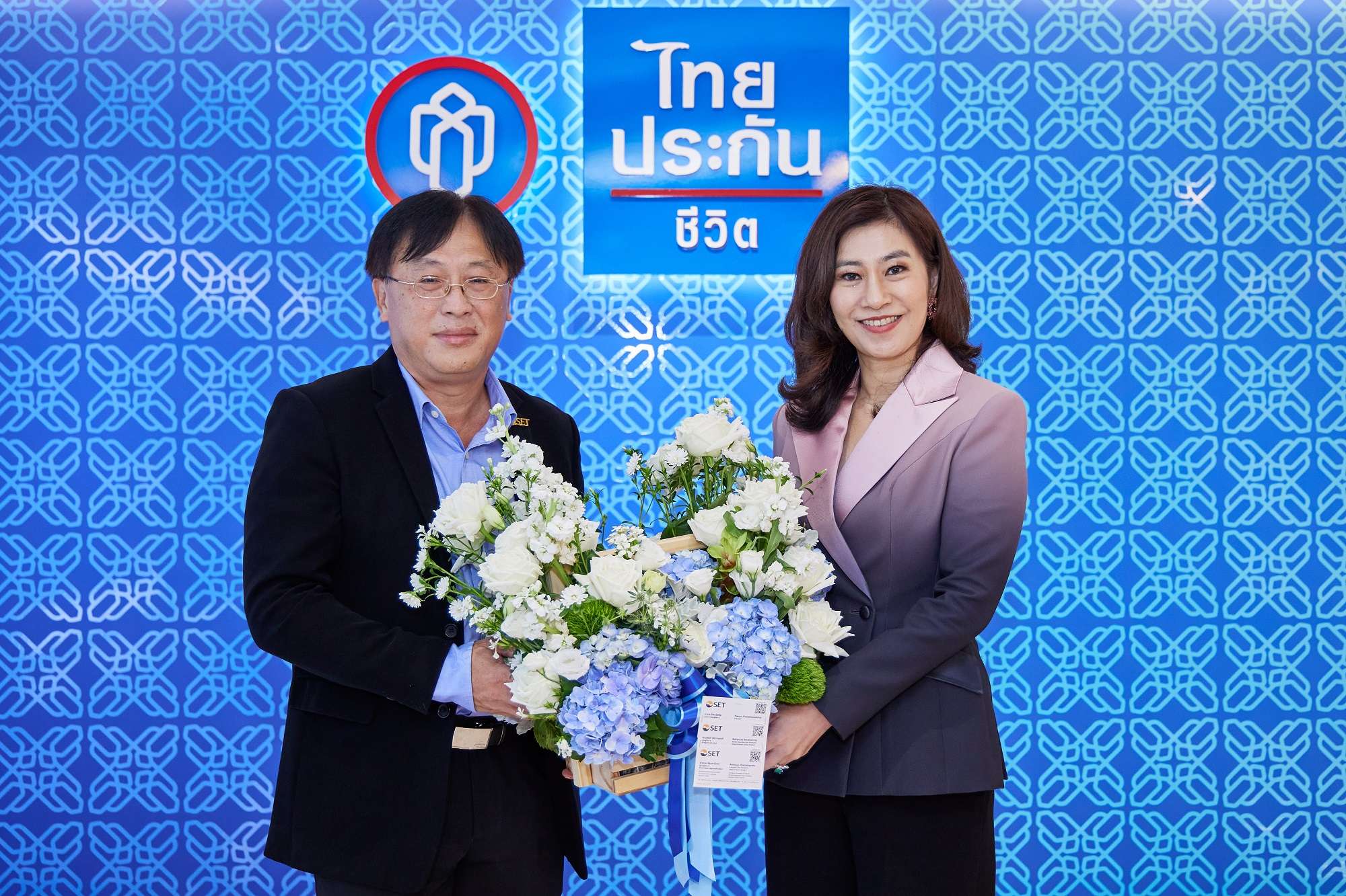 ผู้บริหารตลาดหลักทรัพย์ฯ แสดงความยินดี TLI เข้า SET50