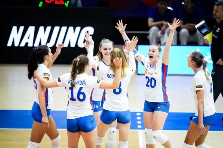 เช็กล้มยักษ์! ตบจีนคาบ้าน 3-0 ศึกลูกยางเนชั่นส์ลีก 2026 ส่งเจ้าภาพร่วง ...